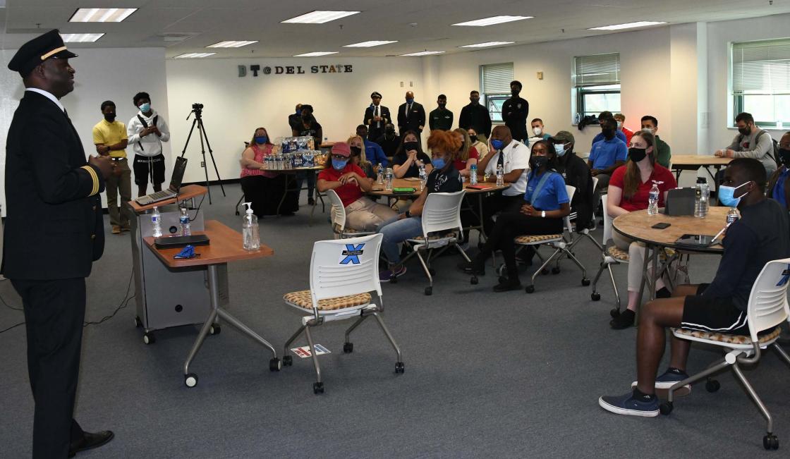 University Aviation Program partners with United Airlines Aviate ...