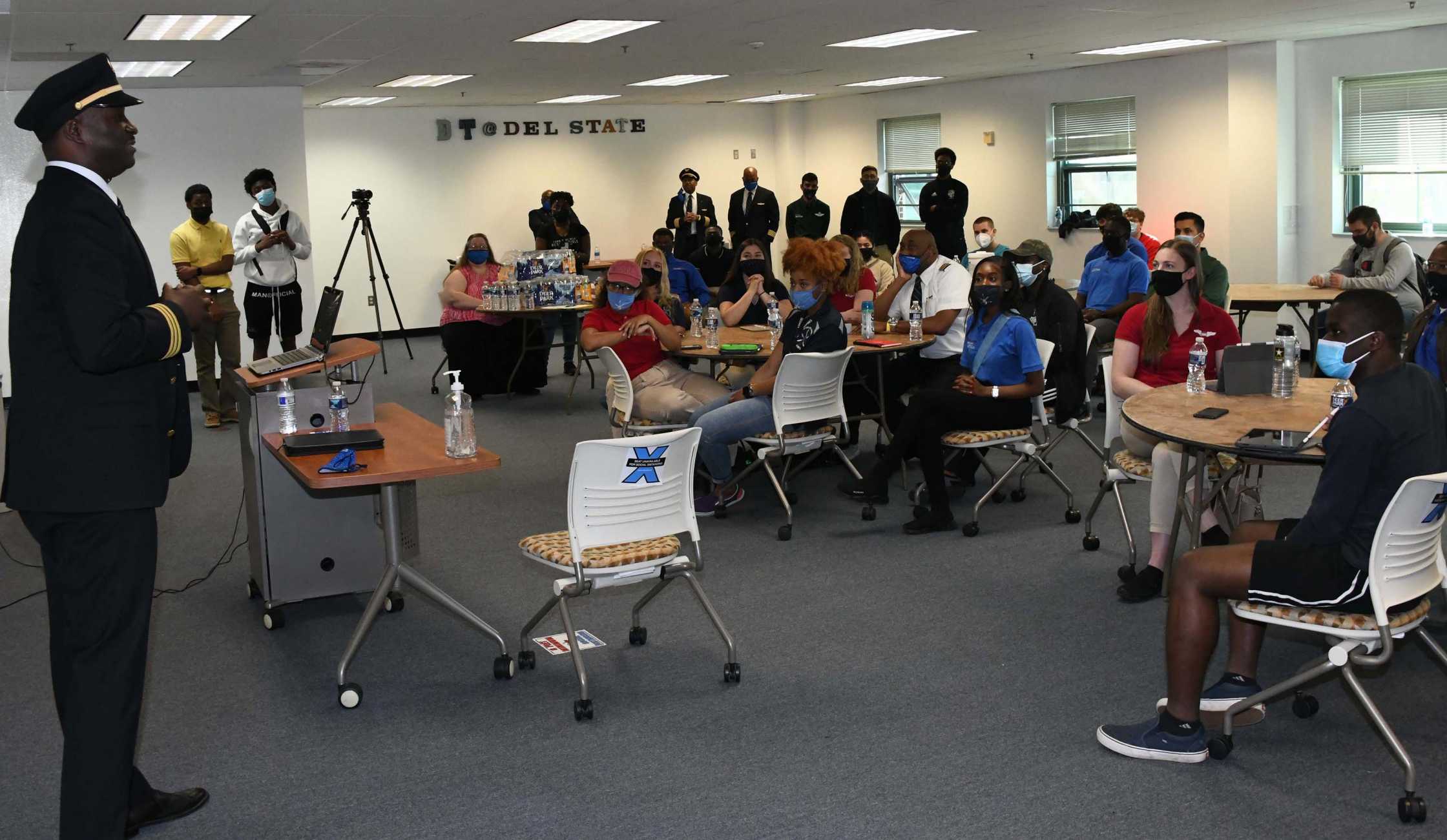 University Aviation Program partners with United Airlines Aviate ...