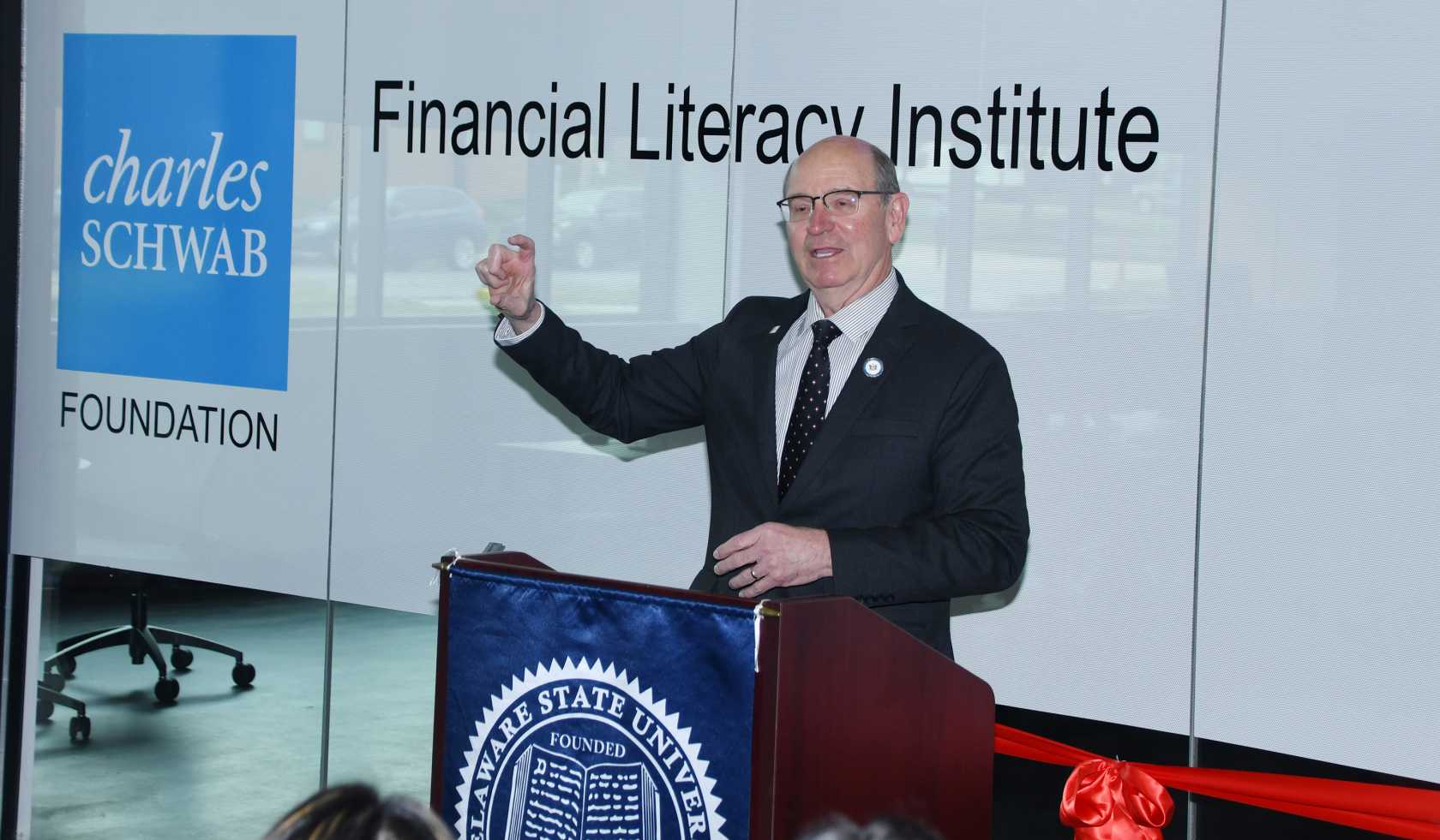 University's Charles Schwab Financial Literacy Institute dedicated ...